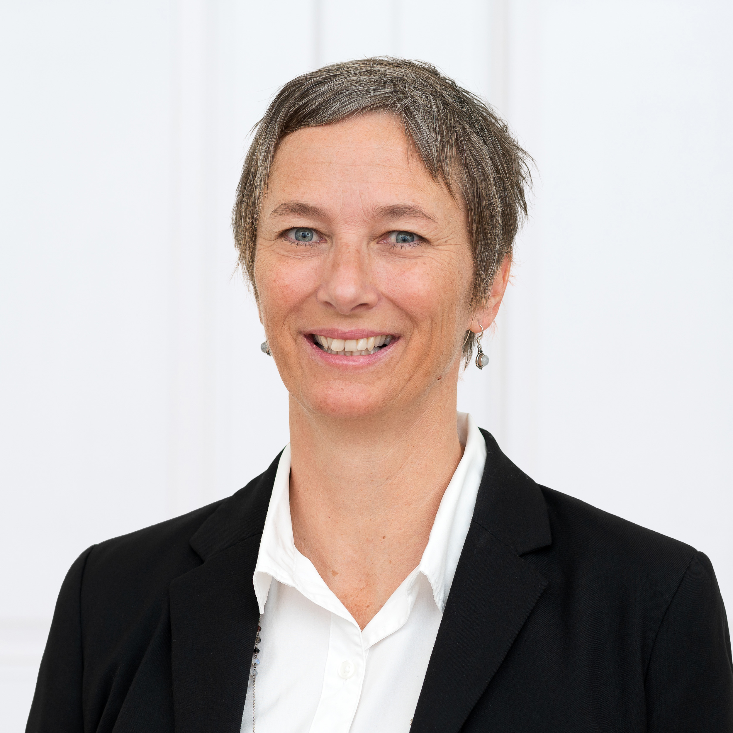 Nicole Aebi – Avenir Group