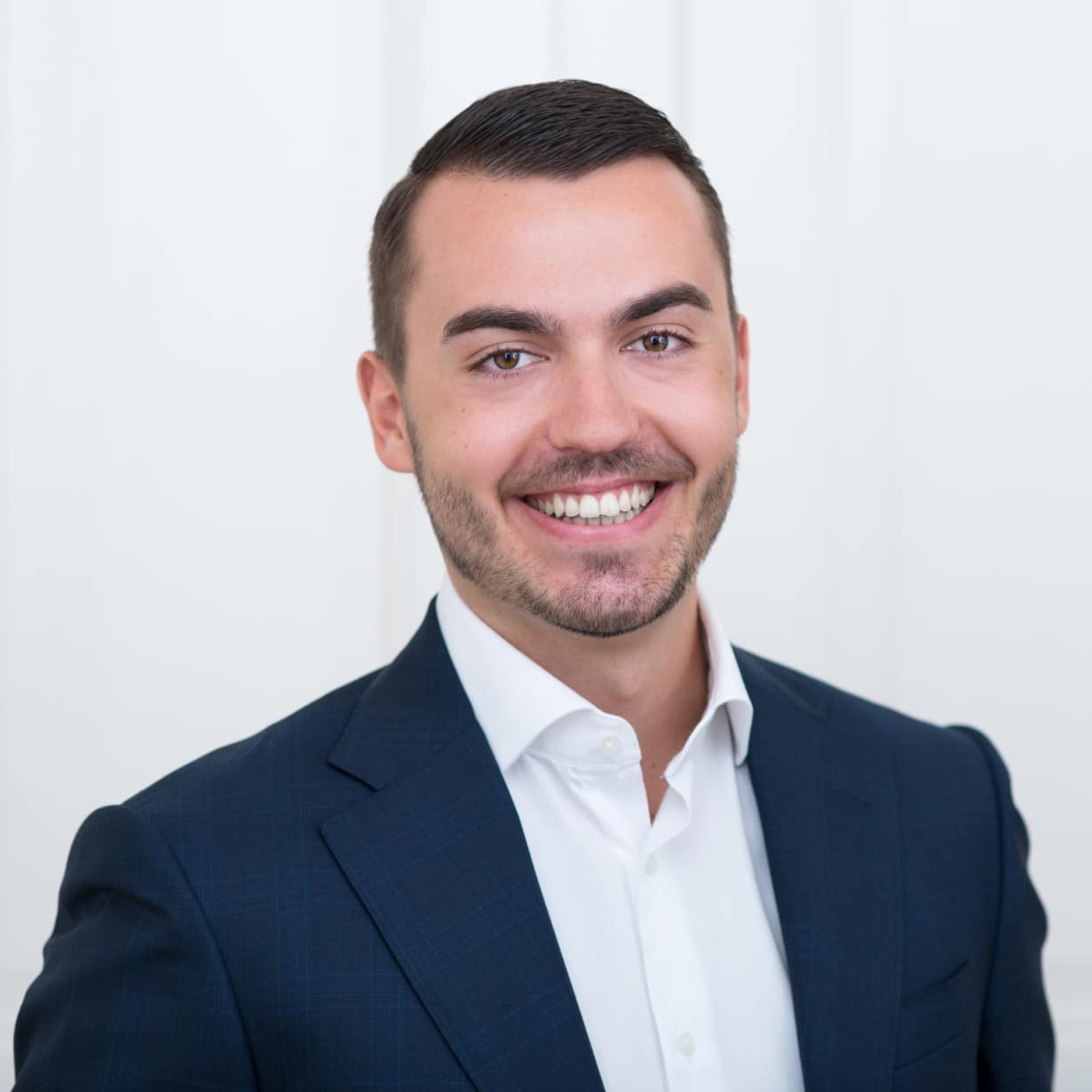 zeugnis.ch – Avenir Group