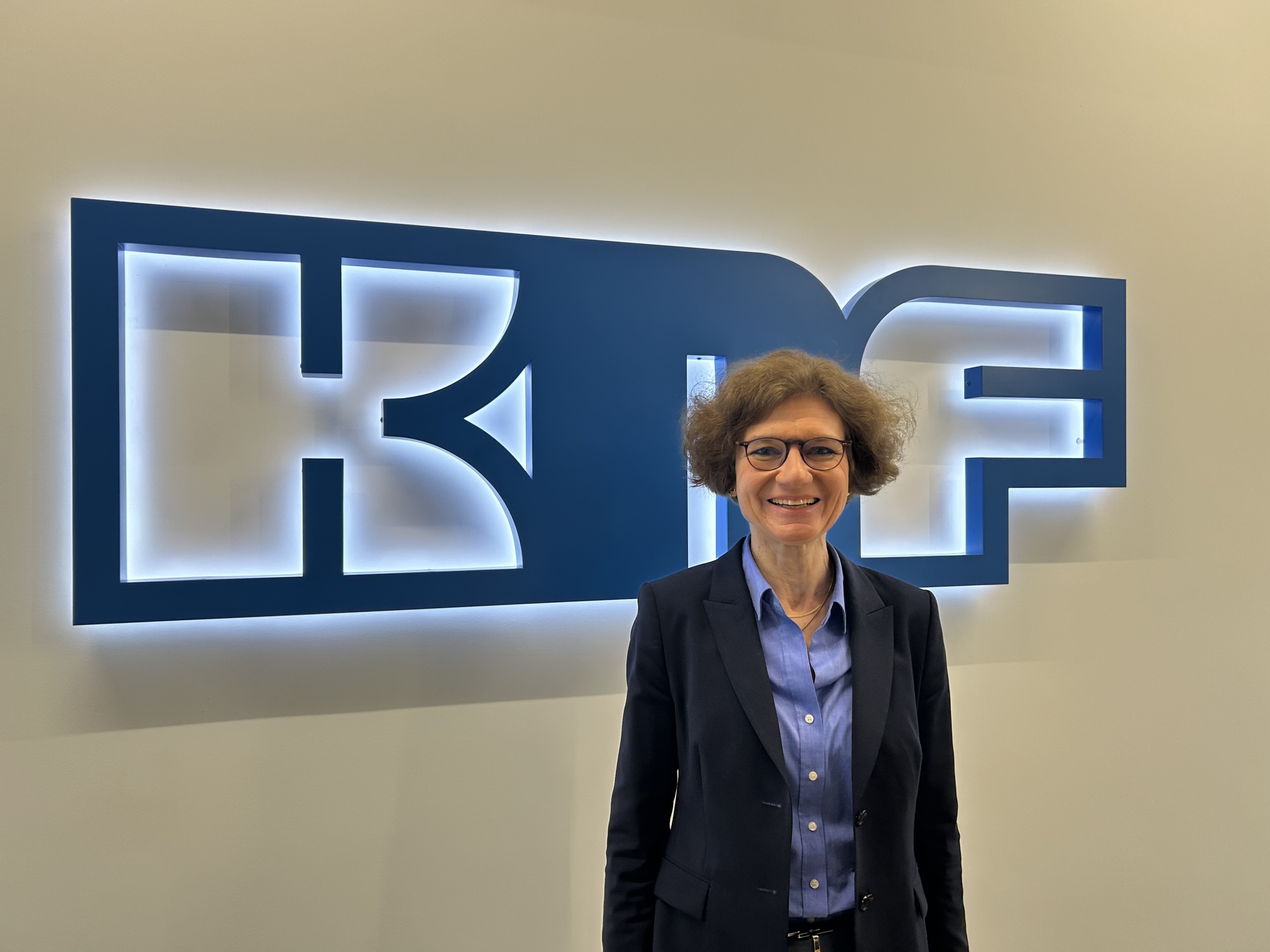 KNF – Strategische Entwicklung der HR und People & Culture Function: Ein Best Practice-Beispiel ...